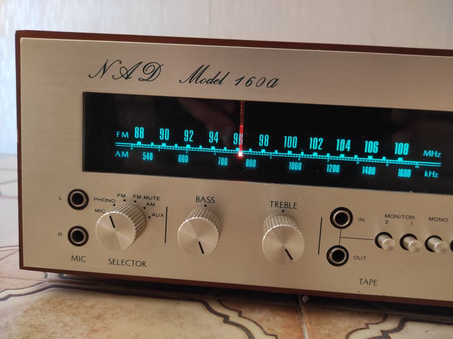 Vintage receiver NAD 160a