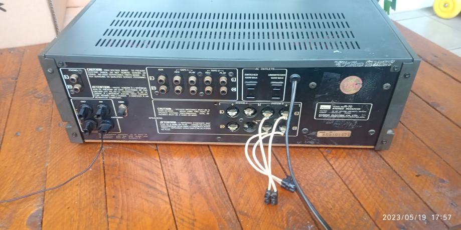 Vintage receiver Sansui r-70