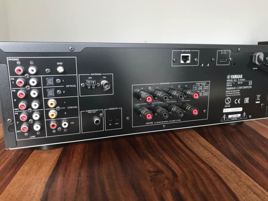 Yamaha R-N500 network stereo receiver