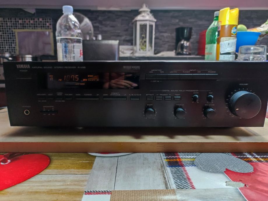 Yamaha reciver r-v98
