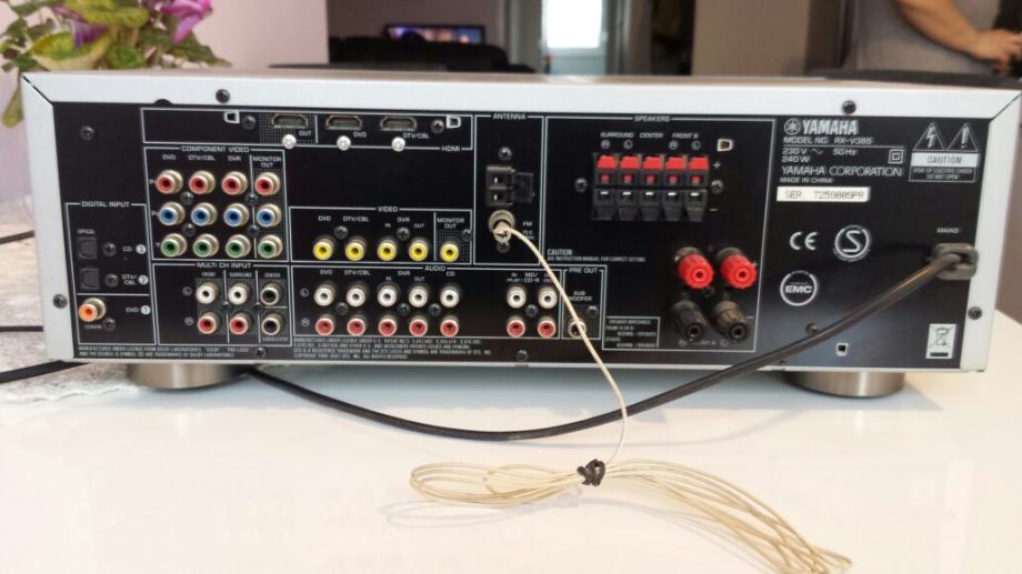 Yamaha receiver RX-V365 i yamaha zvucnici NS-50F