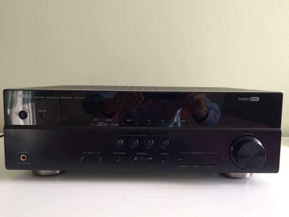 Yamaha RX-V371 AV receiver (stanje 9/10), besplatna osobna dostava