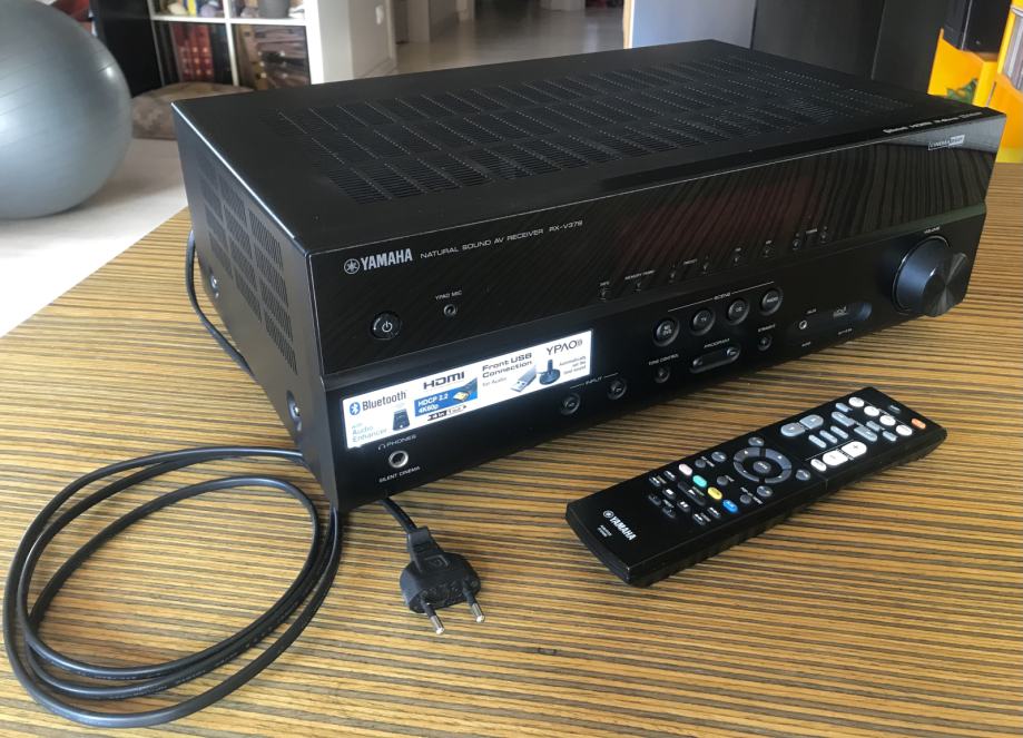 Yamaha rx-v379 5.1. 4k surround receiver