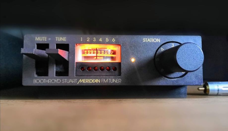 Meridian 104 FM tuner