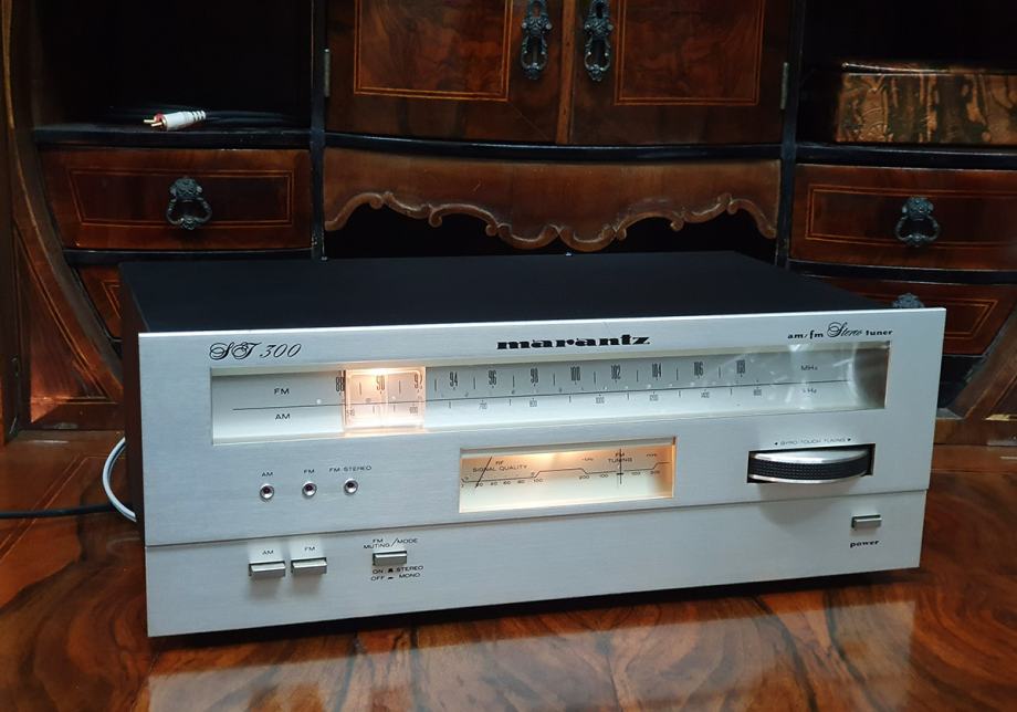 Marantz ST-300 FM / AM TUNER