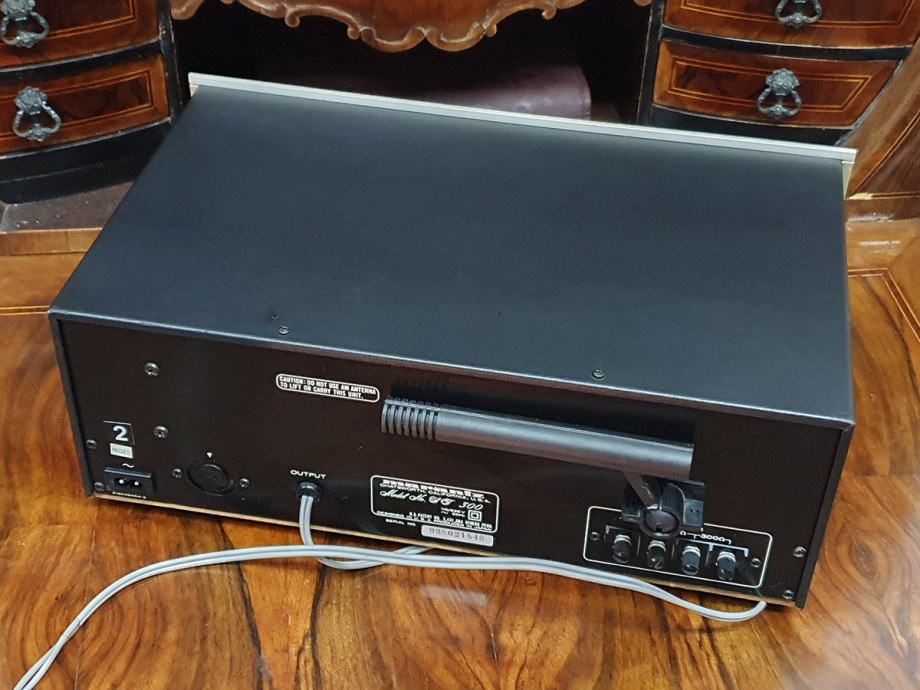 Marantz ST-300 FM / AM TUNER
