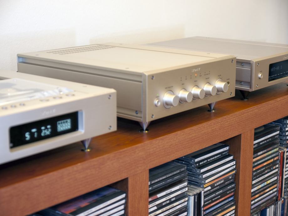 Sony, high-end tuner Sony ST-S3000ES, Osijek