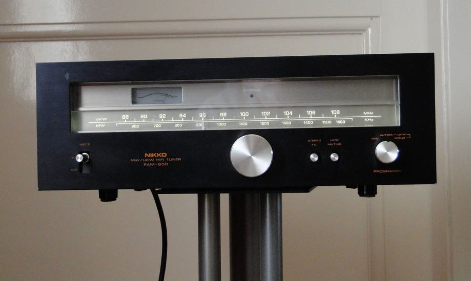Vintage Nikko FAM-650 tuner