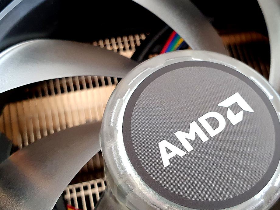 AMD Wraith Prism AM4 CPU Cooler RGB (NEKORIŠTENO)