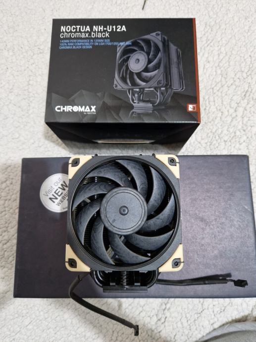 Noctua NH-U12A Black + NA-HC7 chromax.black.swap heatsink cover