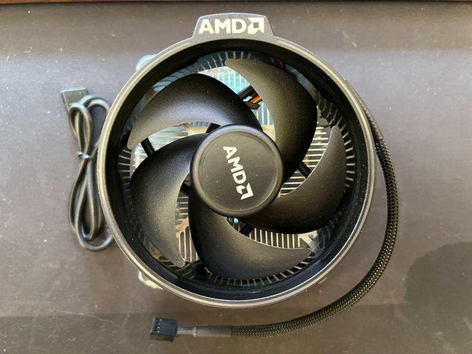 Wraith Spire RGB AM4 Hladnjak - NEKORIŠTEN - NOV