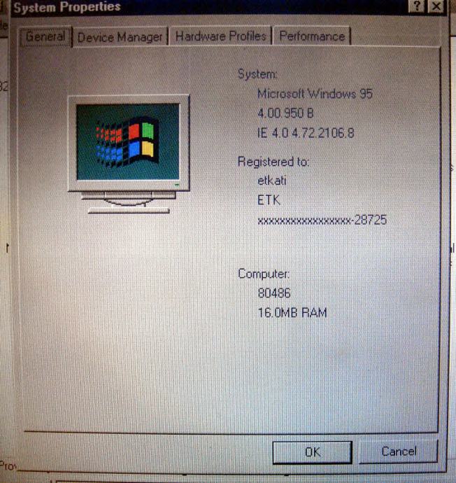 Compaq Contura 420C retro laptop notebook 486 16mb Windows 95 Win95