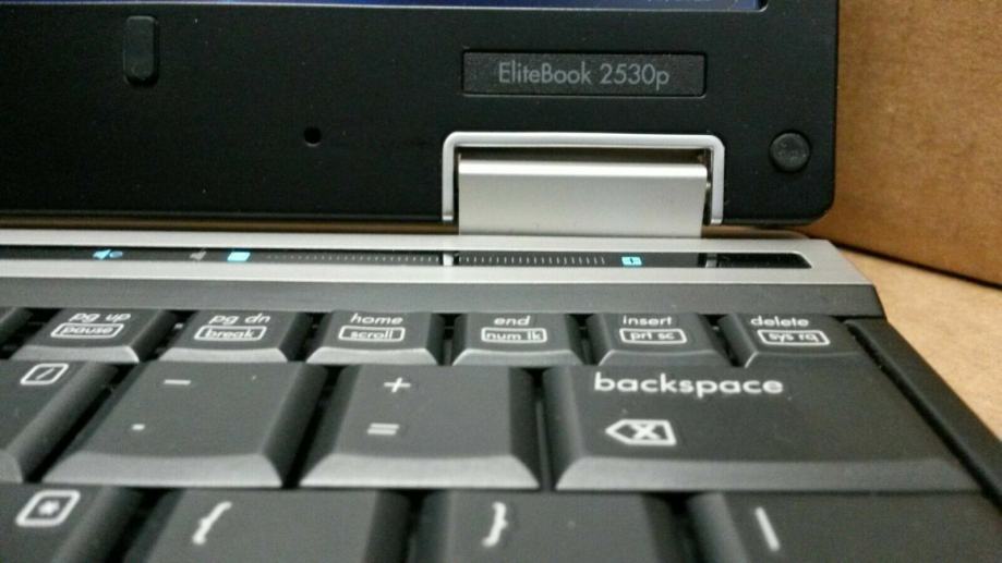 HP Elitebook 2530p 12,1 SL9400 core2duo 4gb ram 120 gb hdd win7pro