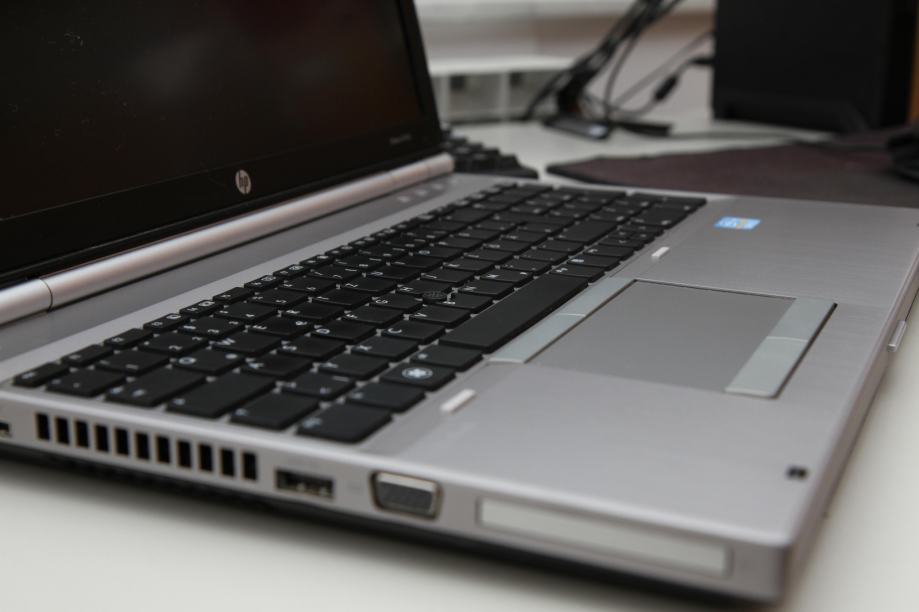 HP EliteBook 8560p / i5 2520m / 8GB DDR3 / SSD / 15.6