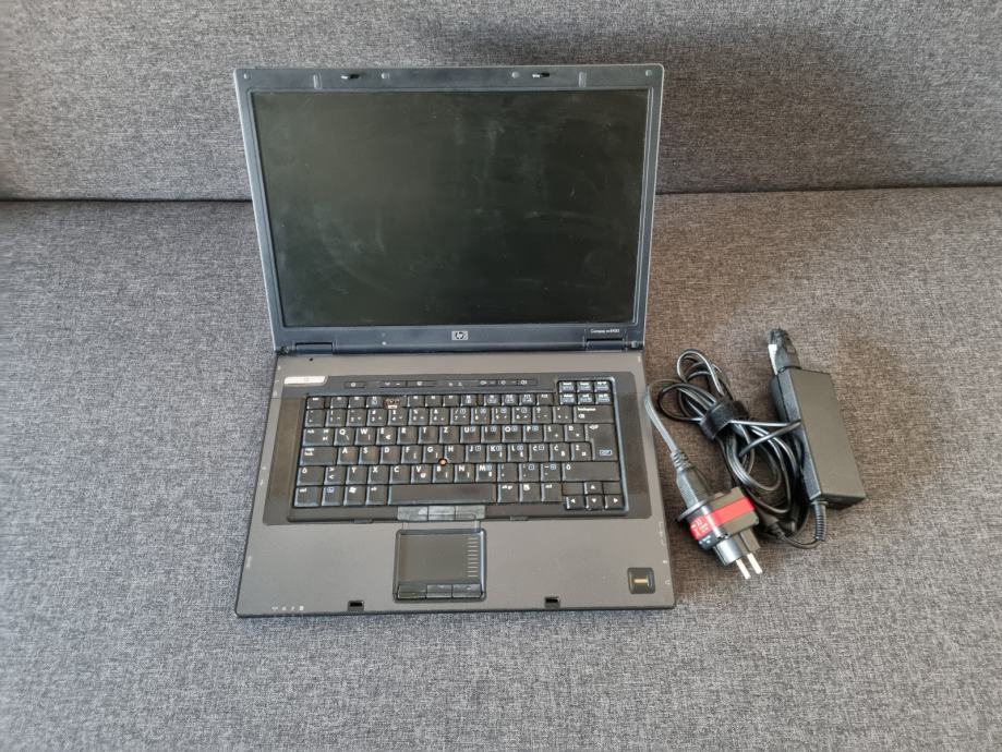 HP nc8430 **Puno igrica, 4 GB ram, Windows 10, WORD**