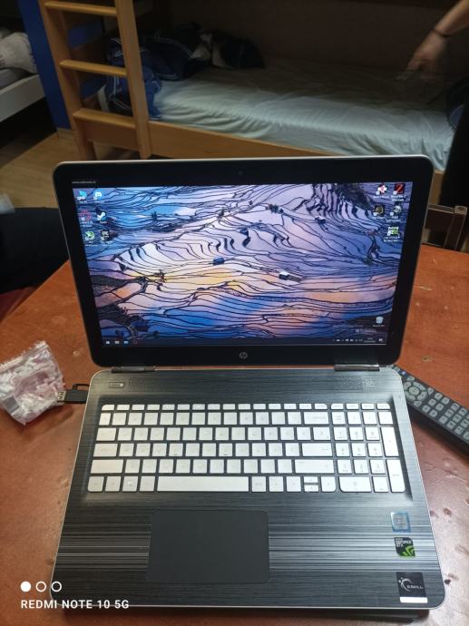 HP Pavilion 1TB, i5 quad, GTX 960m 4gb