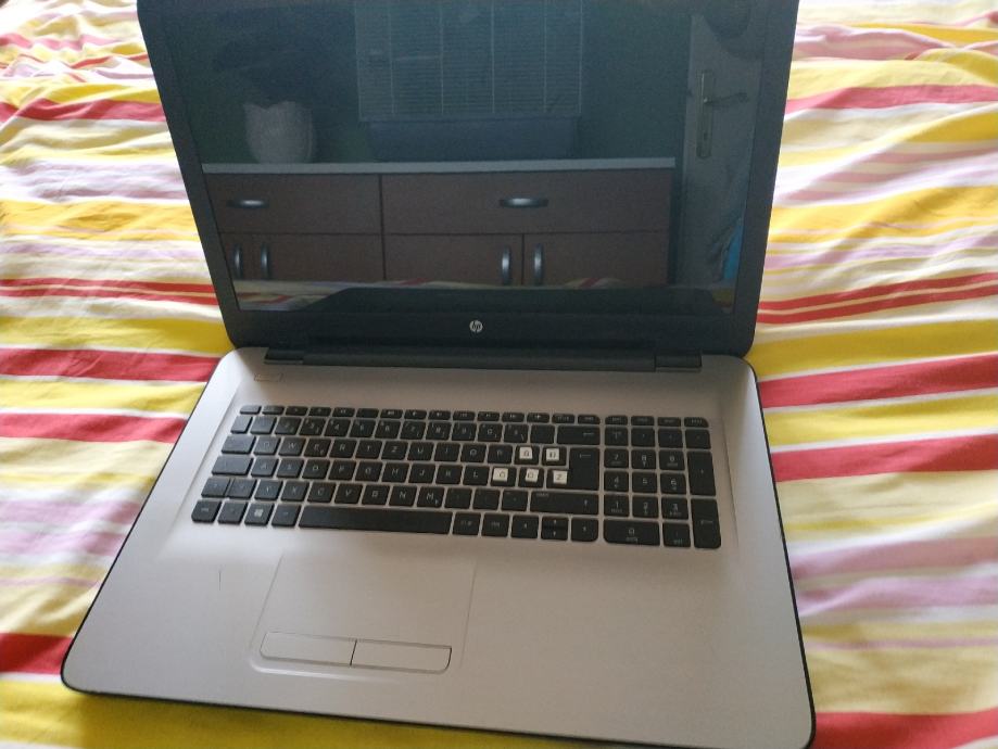 laptop HP 17 inch