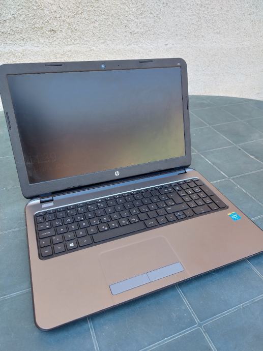 Laptop HP 250 G3