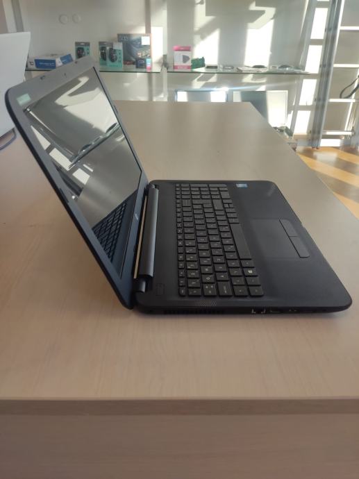 Notebook HP 15-ac101nm Intel 3825U 2C/4T,4GB RAM,240GB SSD,WIN10 Home