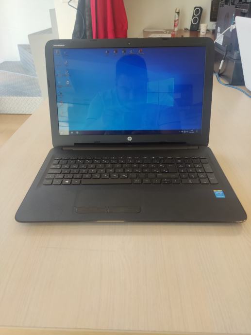 Notebook HP 15-ac101nm Intel 3825U 2C/4T,4GB RAM,240GB SSD,WIN10 Home