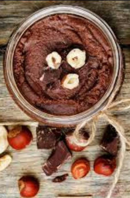Bez aditivski čoko namaz od svježih pustinjskih datula