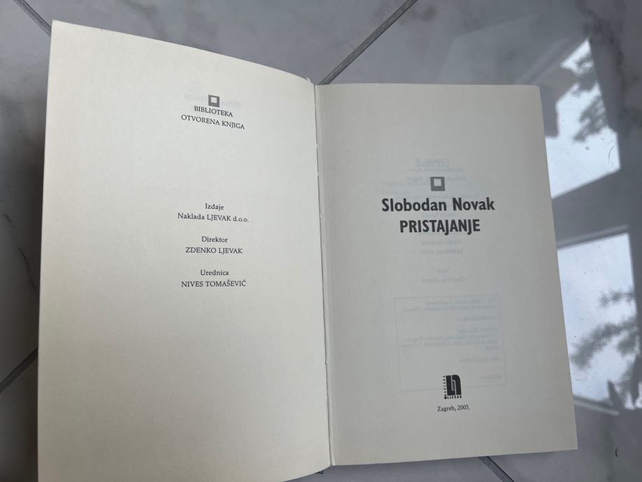 SLOBODAN NOVAK, Pristajanje