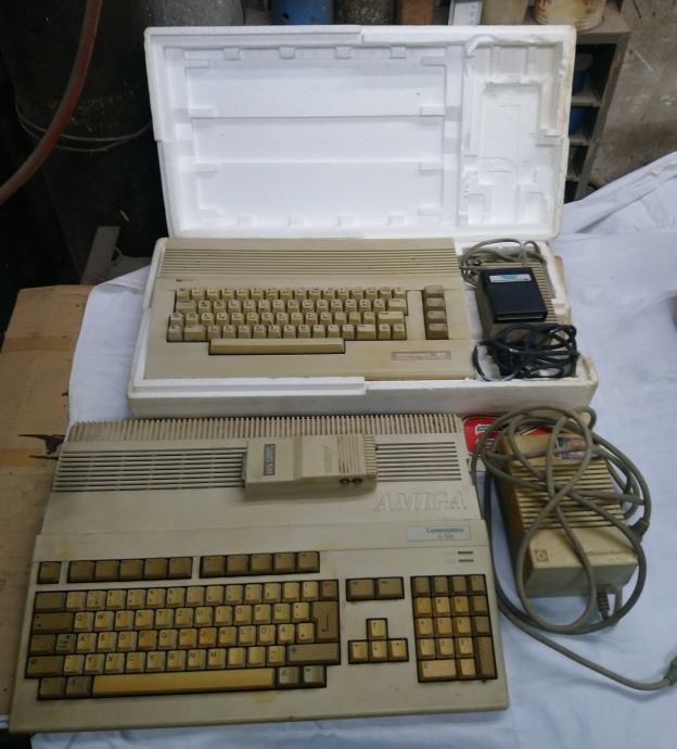 Amiga A500 i Commodore 64 igrače konzole