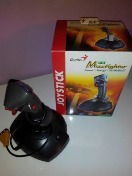 Joystick Genius MaxFighter F-16 PC Game port