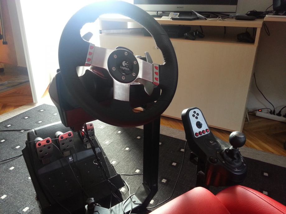 Logitech G27 i rSeat cockpit