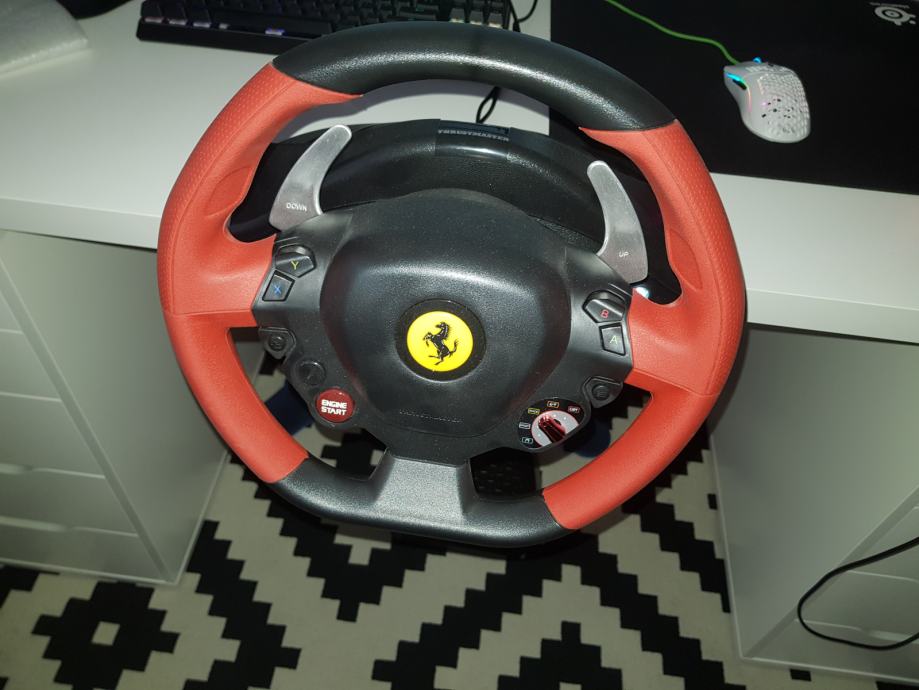 THRUSTMASTER FERRARI 458 SPIDER XBOX ONE VOLAN ZA XBOX ONE I PEDALE