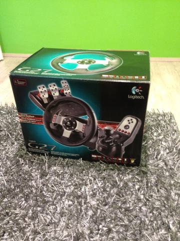 Volan Logitech G27 1300kn!