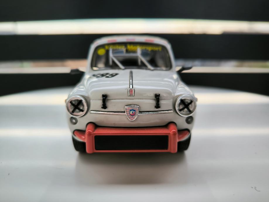 1:18 Revell Fiat Abarth 1000 TC fićo autić model maketa