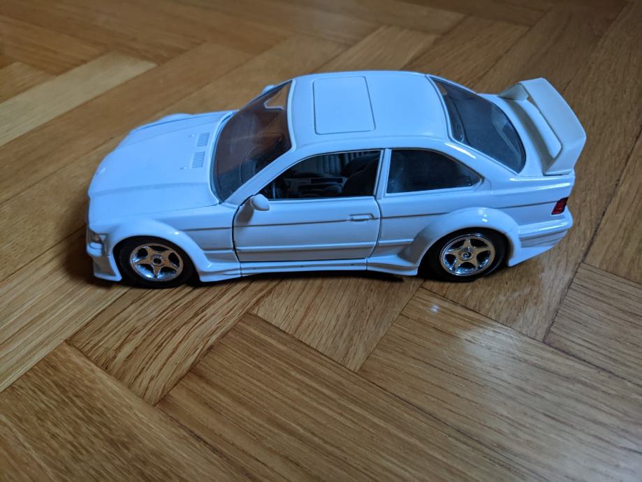 Burago BMW M3 e36 1/24