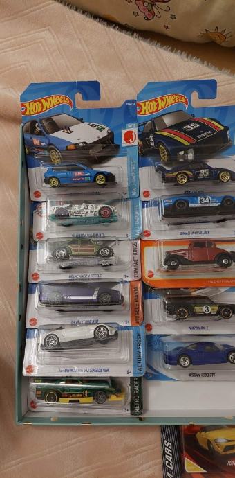Hot wheels autici