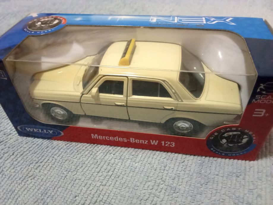 MERCEDES - BENZ W 123 oldtimer autić igračka model (NOVO) Welly 1:34