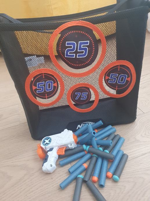 Nerf pištolj i meta