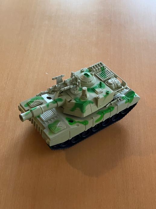 Tenk - dječja igračka