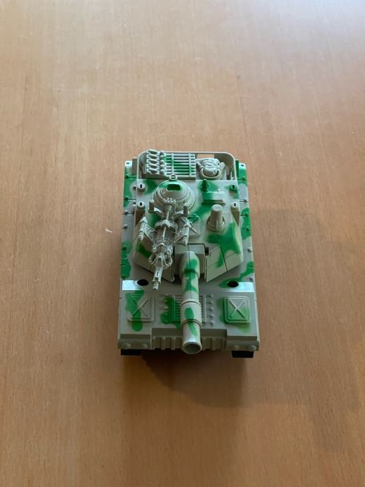 Tenk - dječja igračka