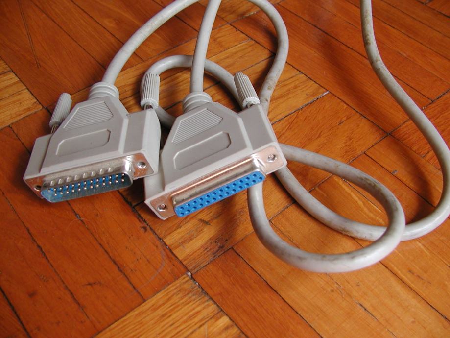 25 pin serijski kabel muško-ženski