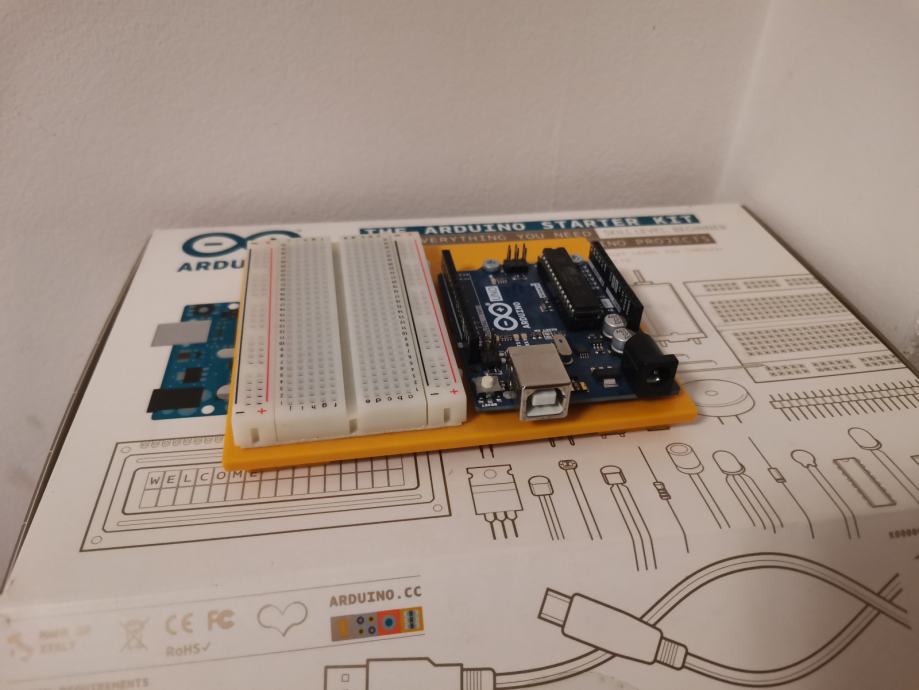 Arduino Uno Starter Kit Level Begginer Početnički
