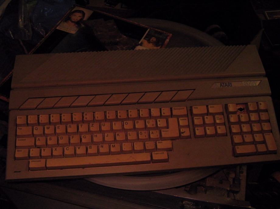 Atari 520 ST + Atari monitor SM124 + SF314 disketna jedinica