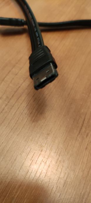 E SATA KABL DUŽINE 1M