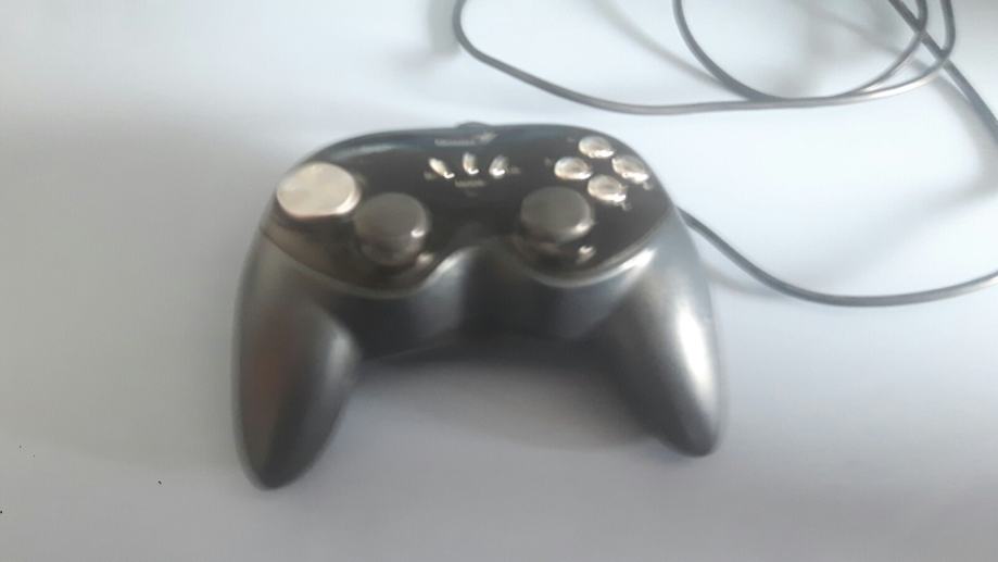 Genius joystick za PC