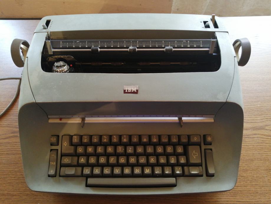 IBM Electric typewriter model 71