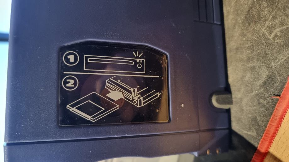 Iomega Zip 100 External Parallel Port Zip Drive Model Z100P2