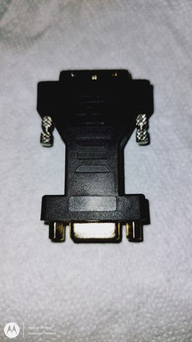 Konektor pretvarač iliti adapter za monitor VGA in DVI out