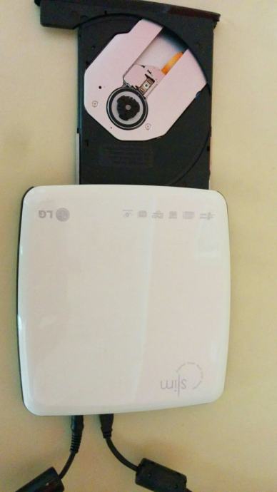 LG vanjski čitač DVD i pržilica