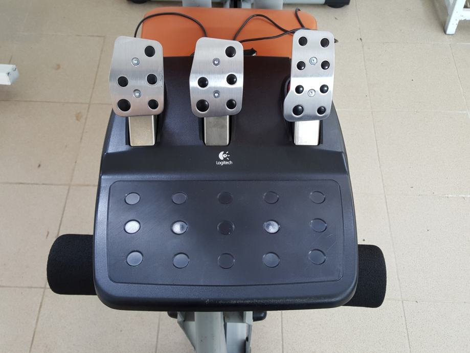 Logitech G25 volan