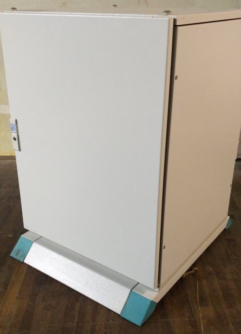 Rittal rack ormar 19 15U