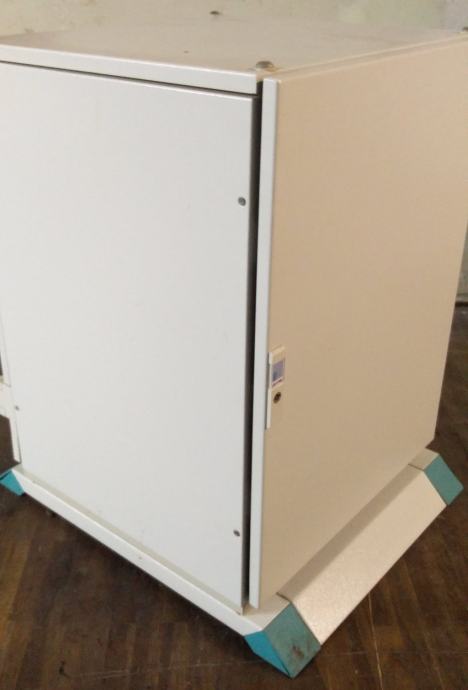 Rittal rack ormar 19 15U